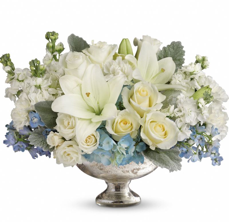 Elegant Affair Centerpiece | Kremp Florist