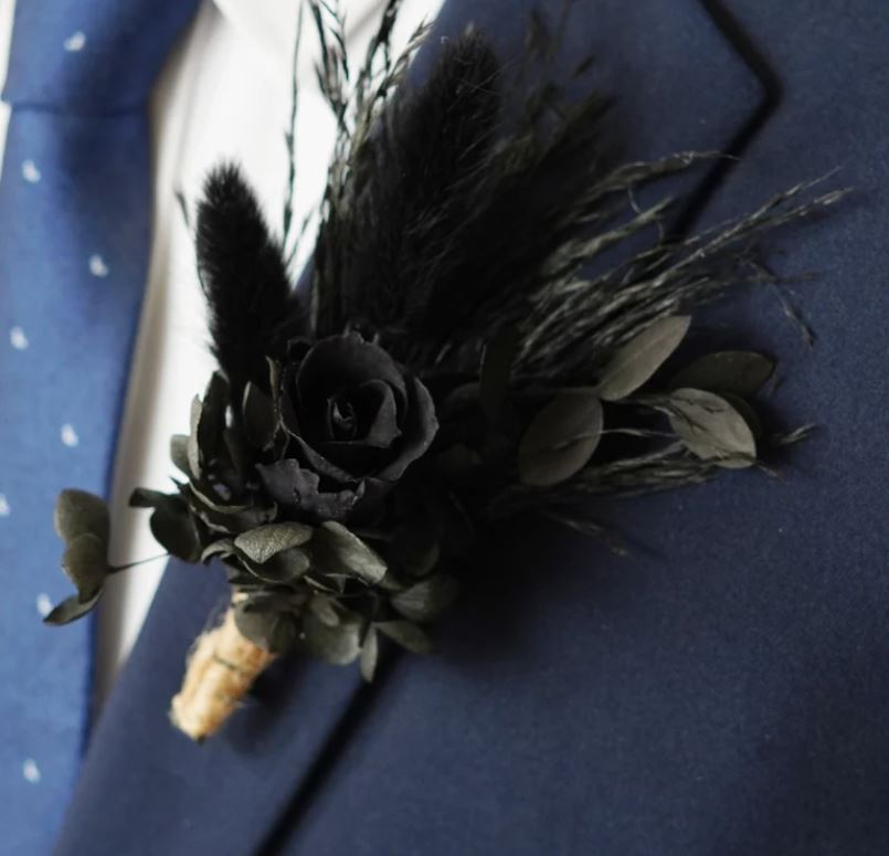 Gothic Black Dried Flower Boutonniere | Kremp Florist