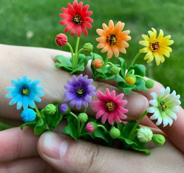 Handmade Mini Gerbera Daisies in Pot – Kremp Florist