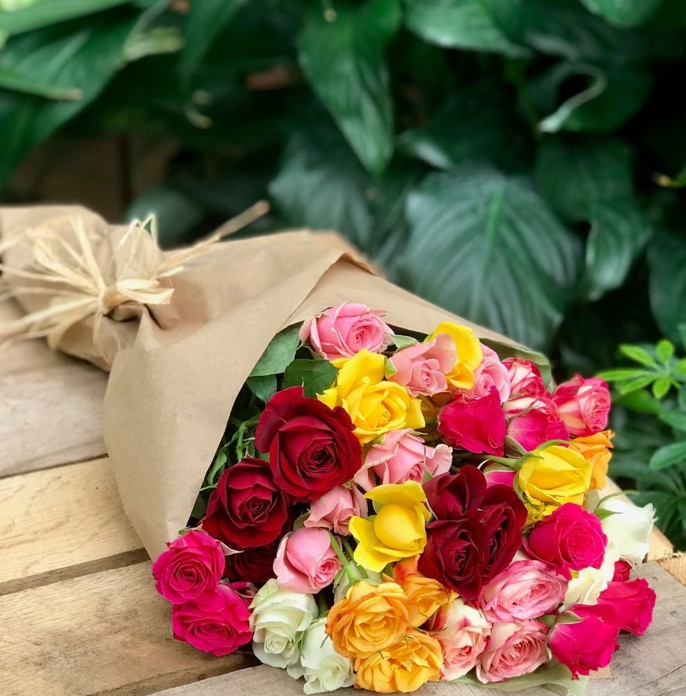 50 Blooms of Spray Roses – Kremp Florist